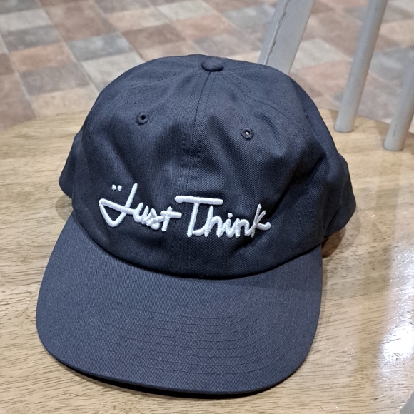 Richardson | Accessories | Last Chance At This Price Richardson Just ...